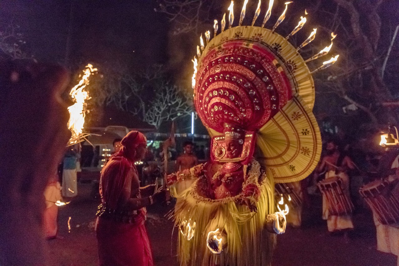 Fire Theyyam Tour Packages| Kandanar Kelan| Kannur Kasaragod