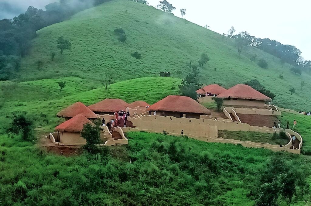 En Ooru Tribal Heritage Village Wayanad | En Ooru Tour Packages
